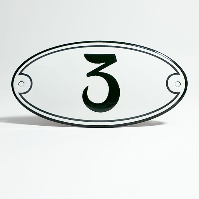 House number oval with frame and colored edge